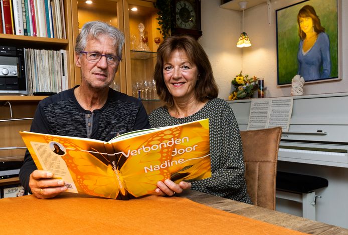 Doesburgse erepenning voor gulle gevers Jacques en Wanda Beemsterboer ...