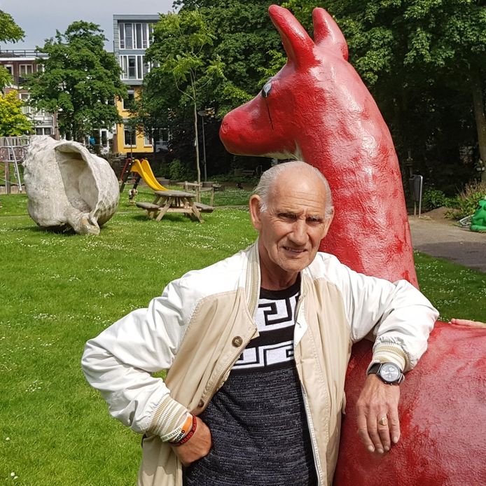 Als Bertus (83) geen kinderactiviteiten organiseerde, hielp hij mee ...