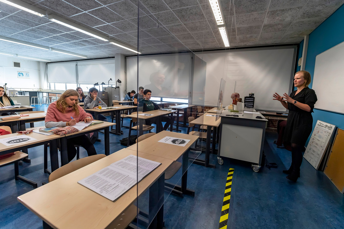 Corona leidt tot nog hogere examenkoorts: ‘Vergeet het centraal ...