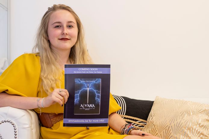 Emma (18) brengt na moeilijke periode eerste boek uit: “Werkte eerst als therapie, maar nu kan ...