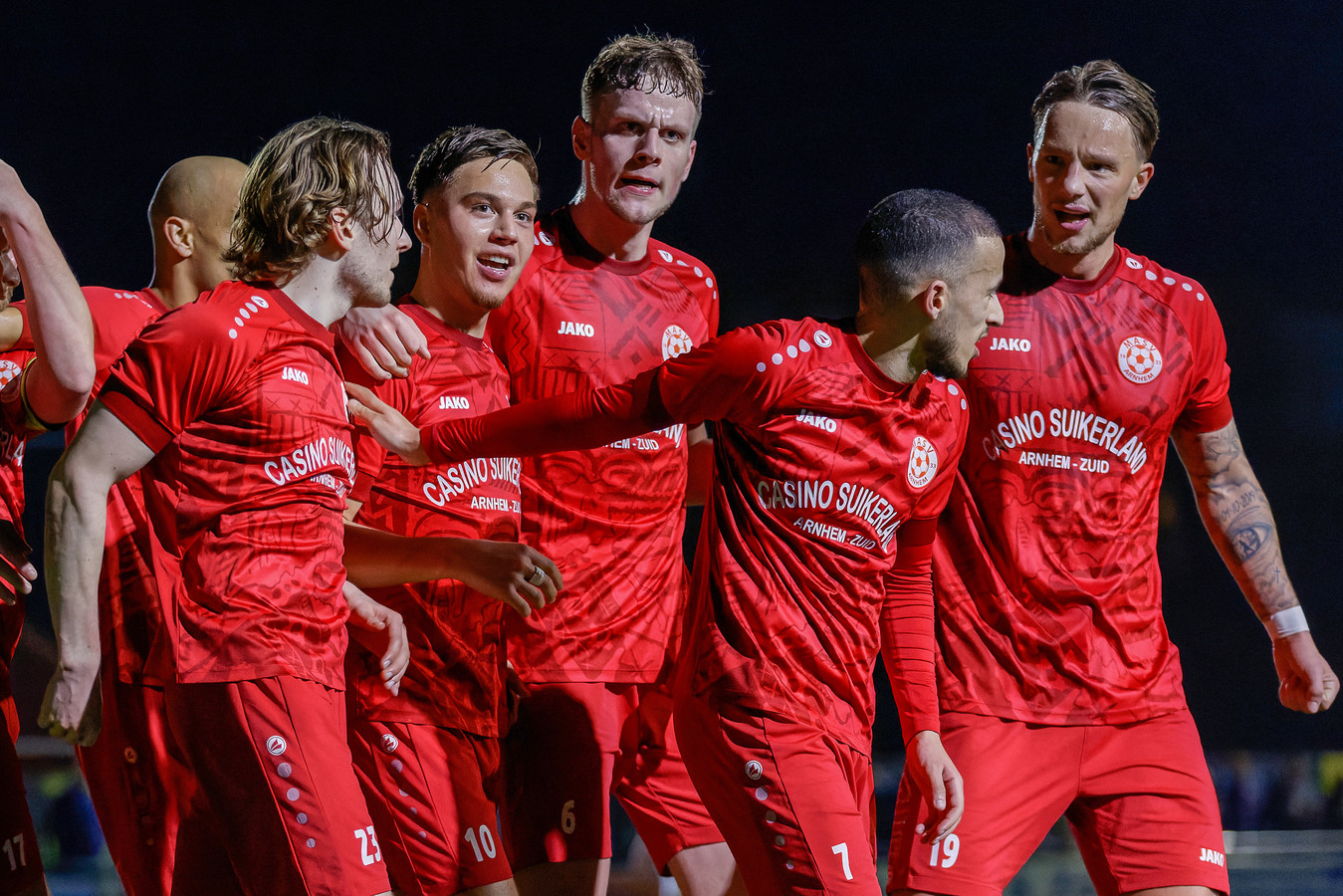 ‘Kleine’ Beukie is een kerel geworden en gaat voorop in de strijd bij ...