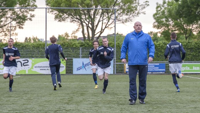 Coach Treling verruilt FC Zoetermeer voor Naaldwijk | Delft | AD.nl