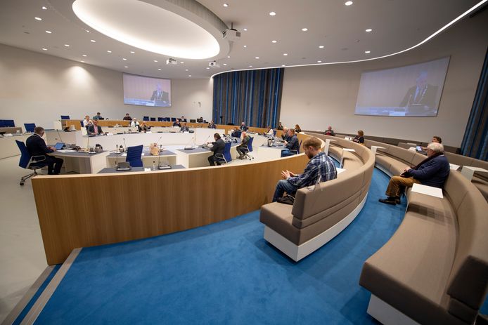 Hans Scherpenzeel is de nieuwe griffier van de Almelose gemeenteraad ...