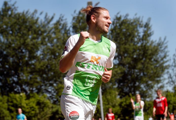 Verscheurd tussen trouw en ambitie: Julièn Gret wisselt van club na ...