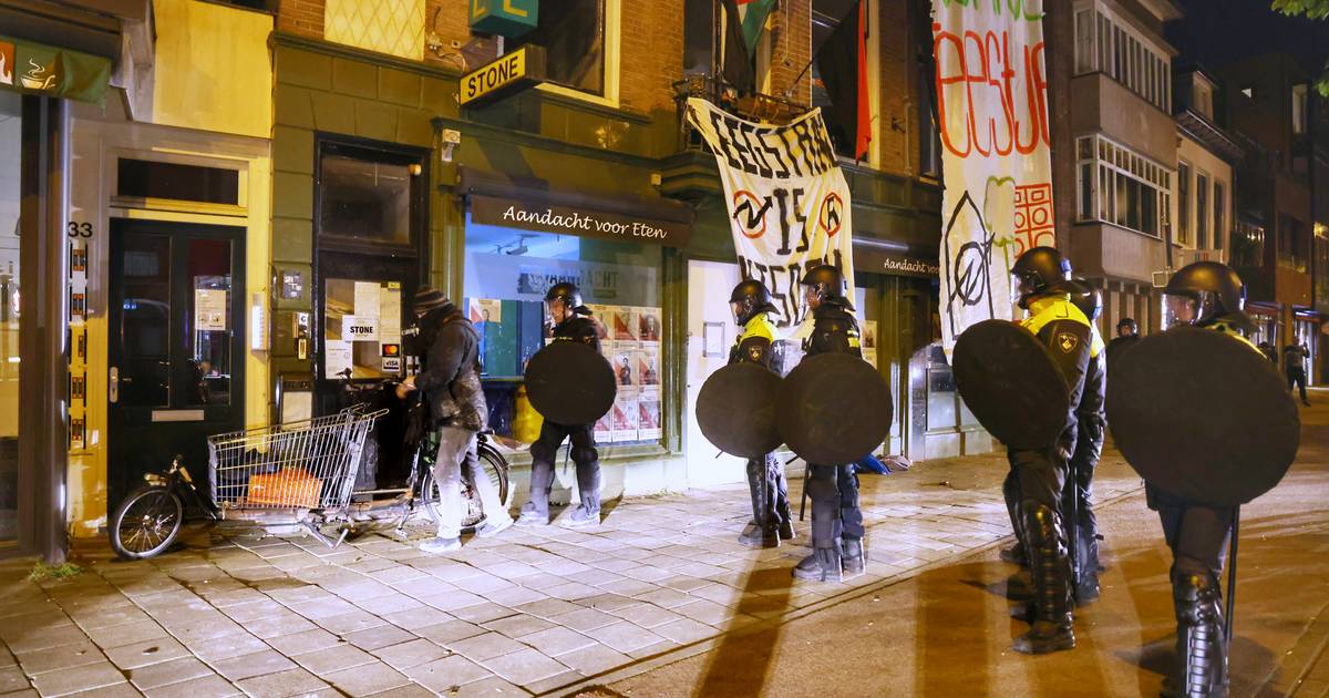 ME grijpt in bij illegaal feest in kraakpand, na avond vol overlast ...