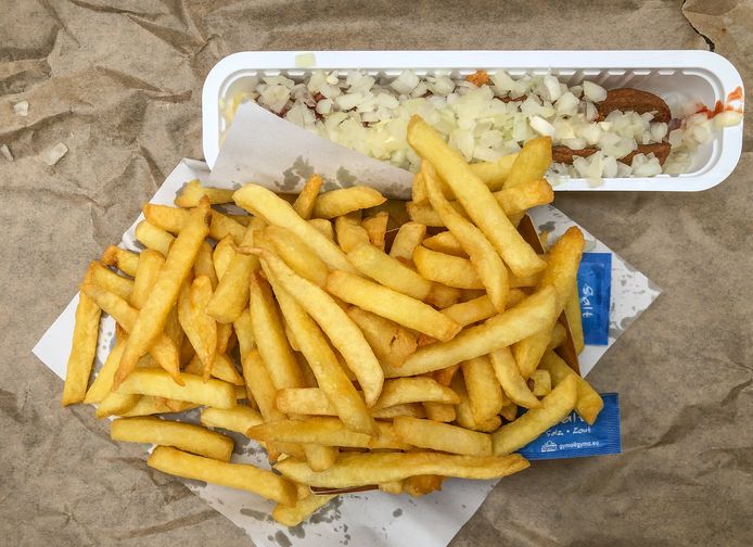 10 op 10! Luc Bellings vindt het perfecte pakje friet met mayo en ...