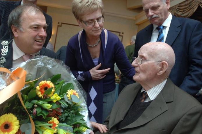 Honderd sigaren en een borreltje | Breda | bndestem.nl