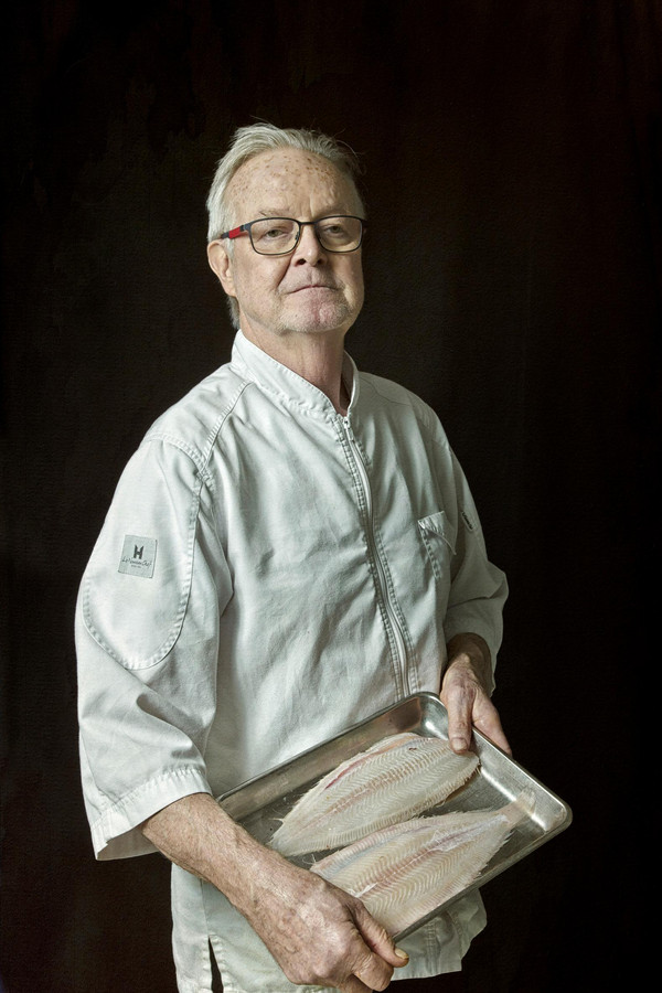 Chef-kok John Halvemaan (69) overleden | Foto | AD.nl Chef-kok John Halvemaan (69) overleden | Foto | AD.nl