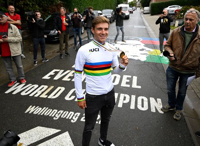 Brussel en Dilbeek maken zich op voor huldiging Evenepoel: “Remco zal ...