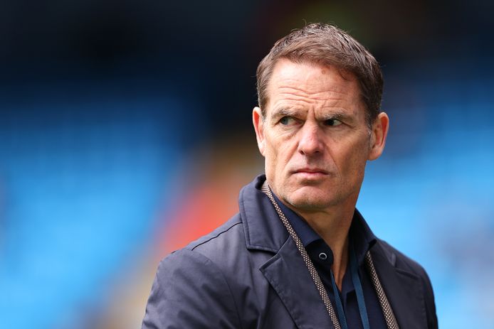 Weer snel ontslag voor Frank de Boer: trainer na vijf maanden op straat gezet bij Al-Jazira ...