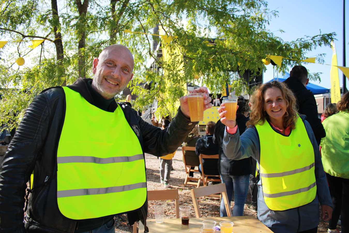 Ton fietst de HerinneringenRit voor zijn overleden vrouw Hester (55 ...