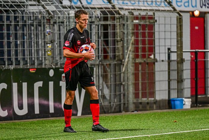 Drie punten, twee transfers, één held: Martijn Kaars jaagt bij Helmond ...