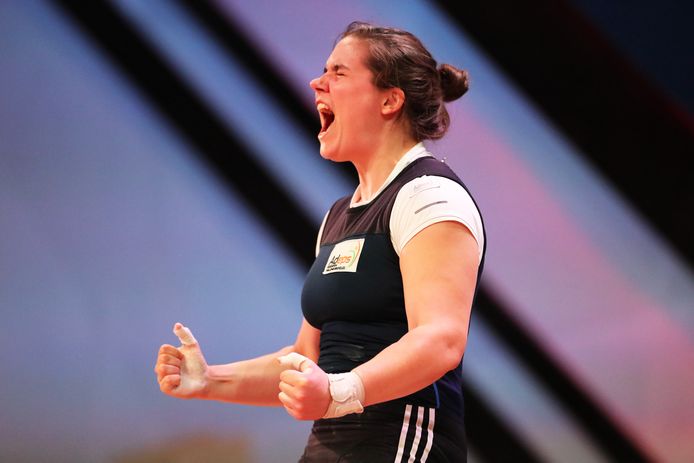 Anna Van Bellinghen (-81 kg) pakt goud in trekken en brons in totaal op ...