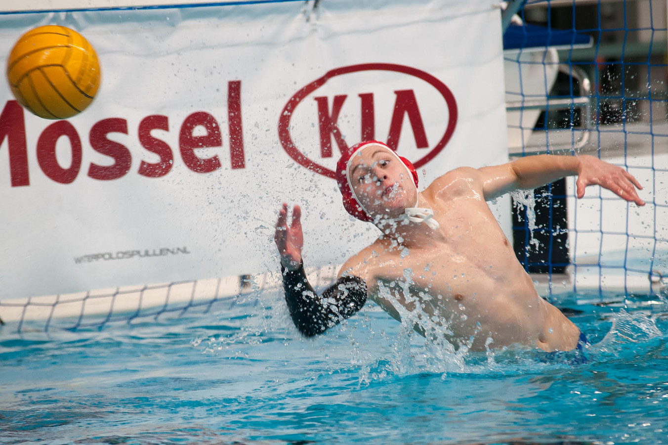 Jelle is pas 16, maar staat al in de eredivisie op doel: ‘Ik hoop dat ...