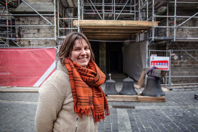 Klokken uit Sint-Bertinuskerk gehaald voor restauratie toren: “We geven ...