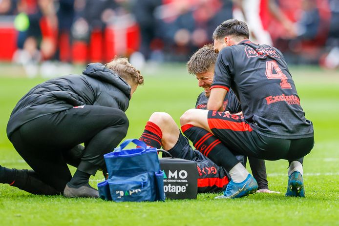 NEC verliest door fout van Van Rooij nipt van kwetsbaar Ajax | NEC ...