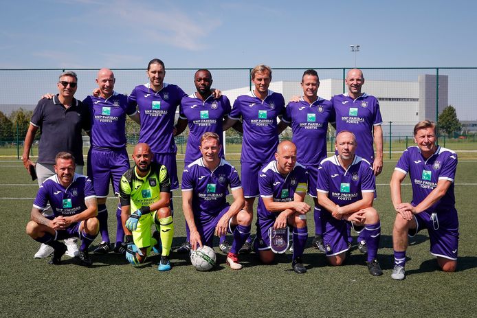RSCA Legends geven goeie voorbeeld tegen Vorst | De Krant | hln.be