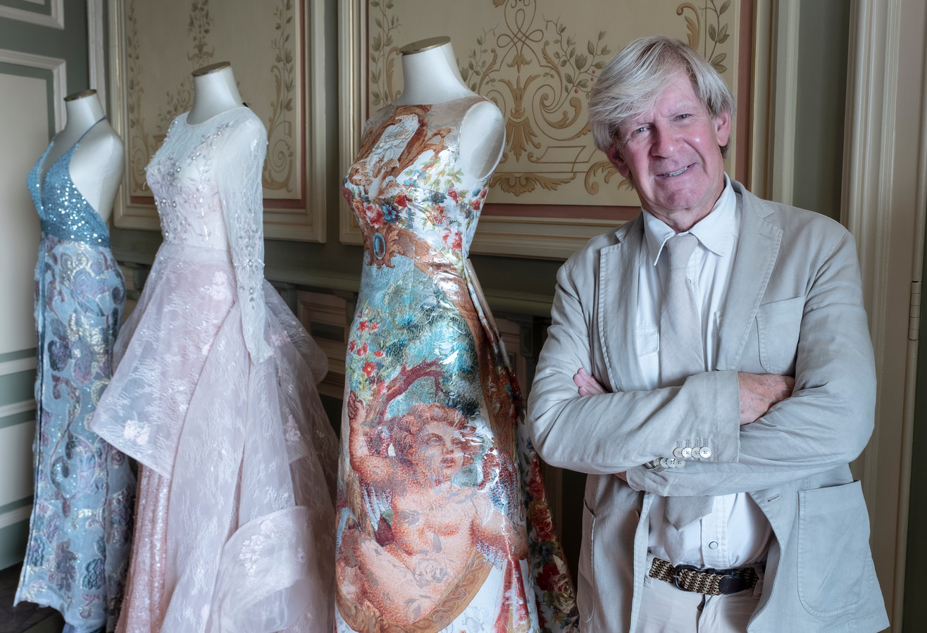 Topcouturier Addy van den Krommenacker valt voor Grave: ‘Heb 's avonds ...