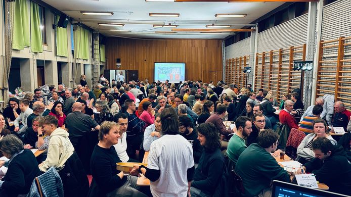 OLVI Boom geeft opbrengst van quiz aan goed doel | Boom | hln.be