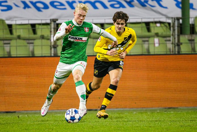 Thomas Poll is strijder op de linkerflank: ‘Meters maken en hard werken ...