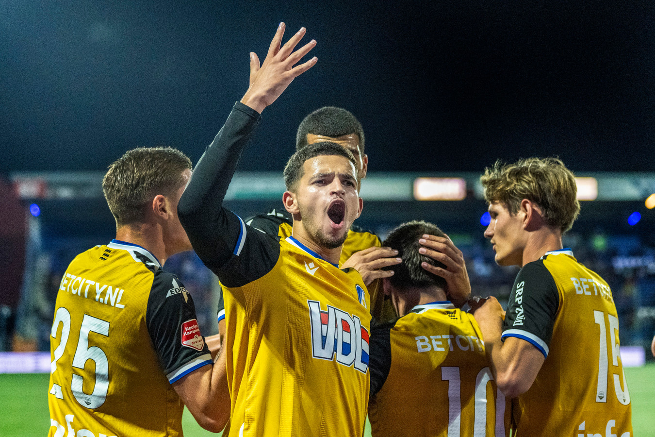 Van bankzitter naar mogelijk een bronzen schild met FC Eindhoven: ‘Mijn ...