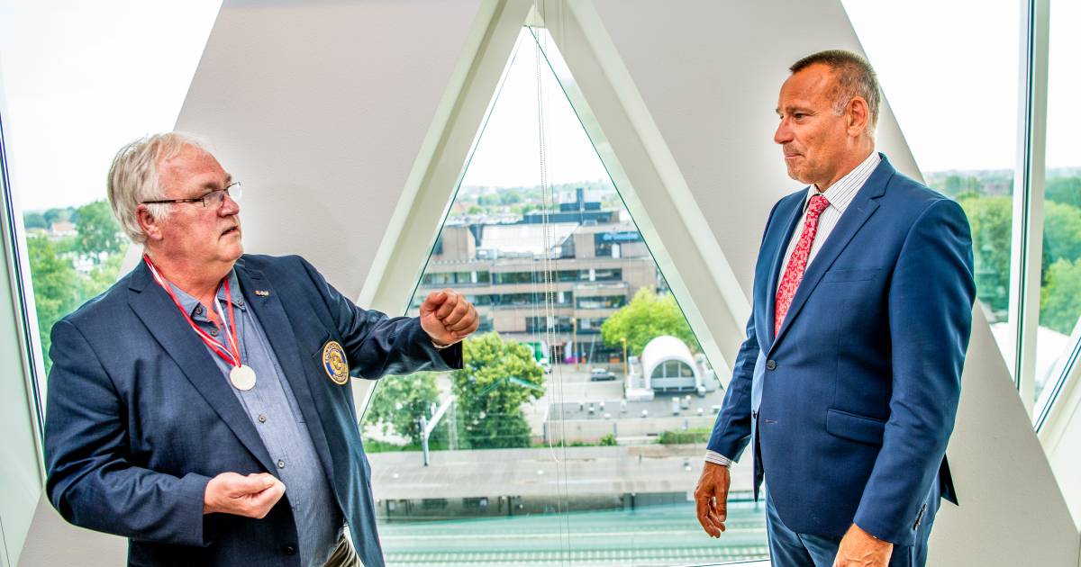 Mario den Edel: beroemder dan Cristiano Ronaldo | Gouda | AD.nl