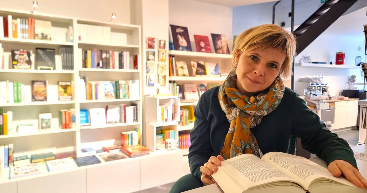 Katrien (45) kiest voor carrièrewending en opent boekenwinkel: “We ...