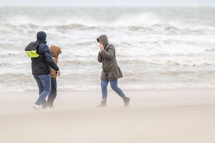 LIVE. Noordwest-Europa zet zich schrap voor storm Pia: windstoten tot ...
