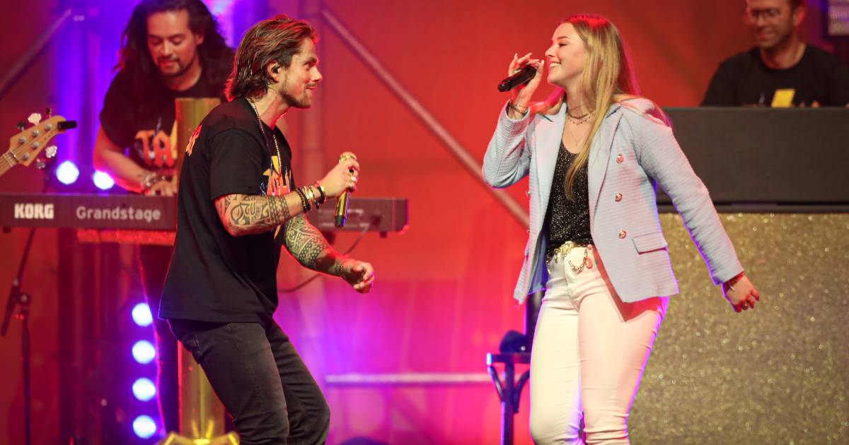 De zomerse aanbeveling van zangeres Senna Willems: zwemmen met ...