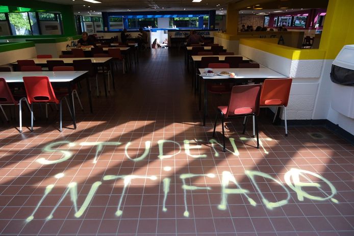 Le restaurant de la VUB vandalisé à coups de slogans pro-palestiniens ...