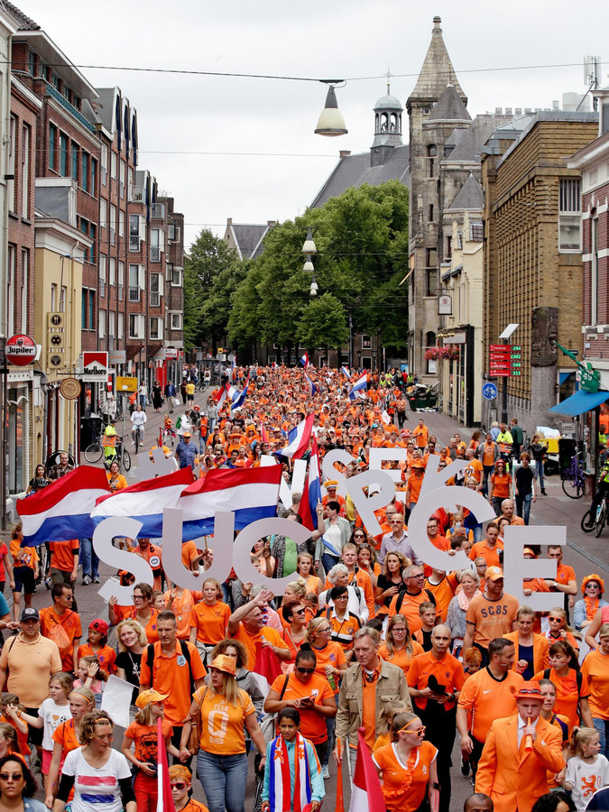 Rotterdam is klaar voor alweer een Oranjefeest | Foto | AD.nl