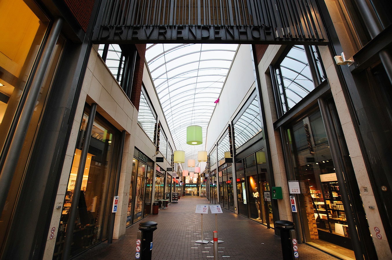 Wonen in overdekt winkelcentrum Drievriendenhof blijft moeilijk | Foto ...