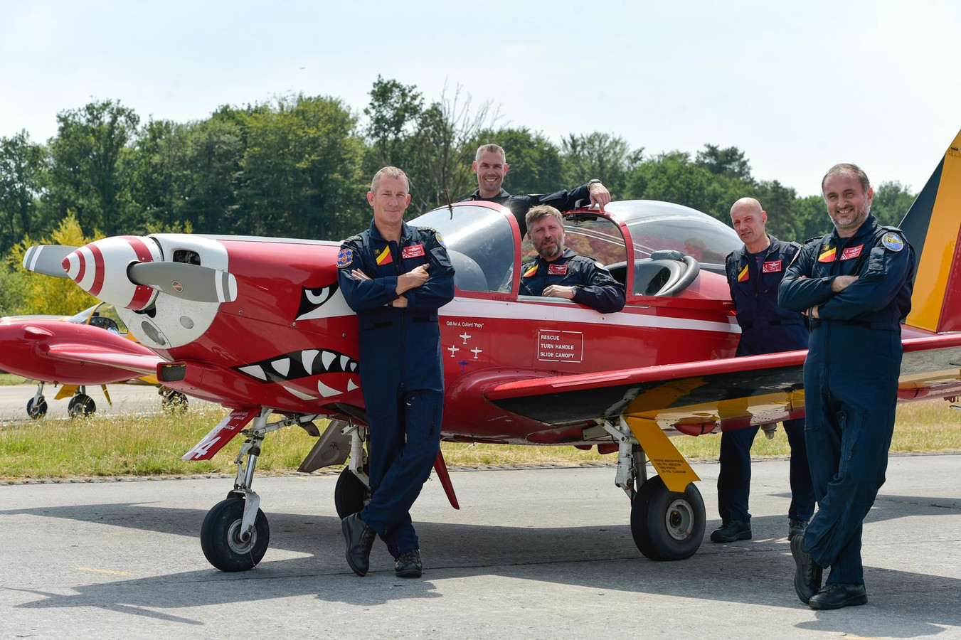 Ursel Avia strikt Rode Duivels van de lucht | Foto | hln.be