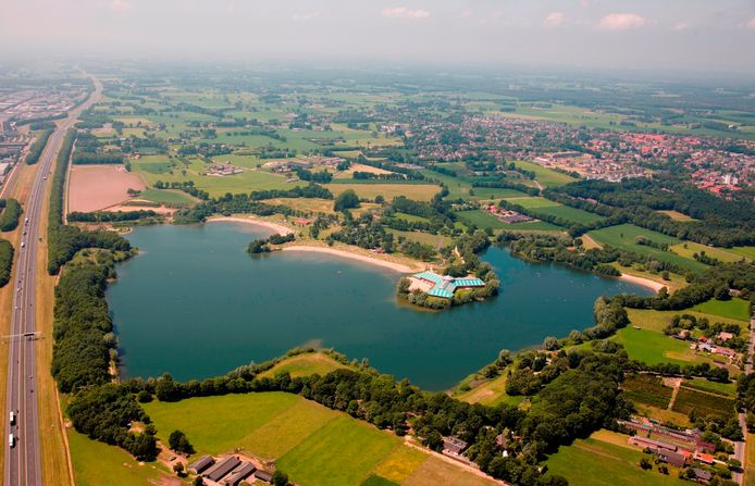 Recreatiegebied Zeumeren dicht vanwege massale drukte: slagbomen ...