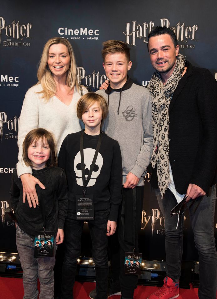 Bekende Nederlanders op rode loper bij Harry Potter-expo | Harry Potter ...