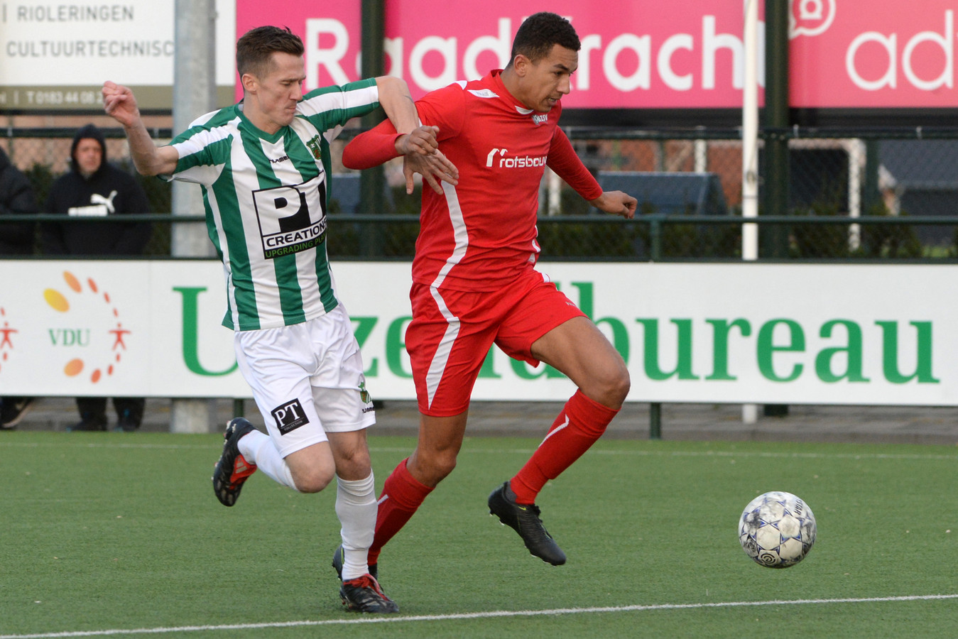 Achilles Veen ziet AZSV periodetitel pakken na vroege goal | Foto | bd.nl