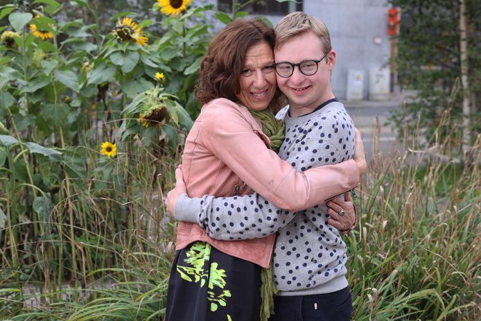 Mama van Simon uit ‘Down the Road’: “Iemand zei me: ‘Kan je je zoon ...
