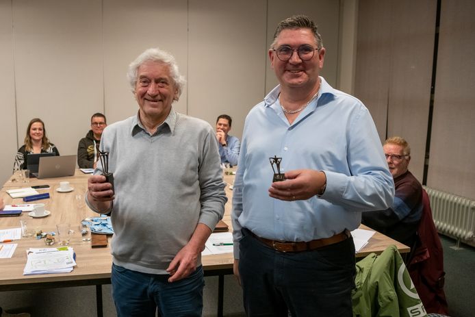 De liefde voor Sluiskil zit diep bij Loek van Hecke en Jaak Martens ...