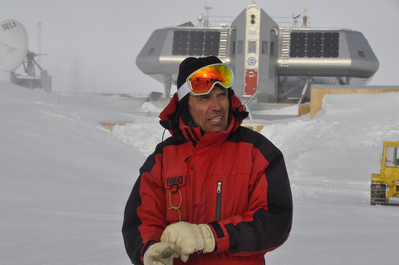 Poolreiziger Alain Hubert ondanks corona klaar voor nieuw verblijf op ...