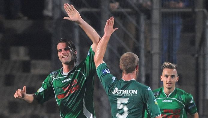 Niet alleen Hans, ook Sam Vanaken vindt de weg naar doel | Belgisch ...