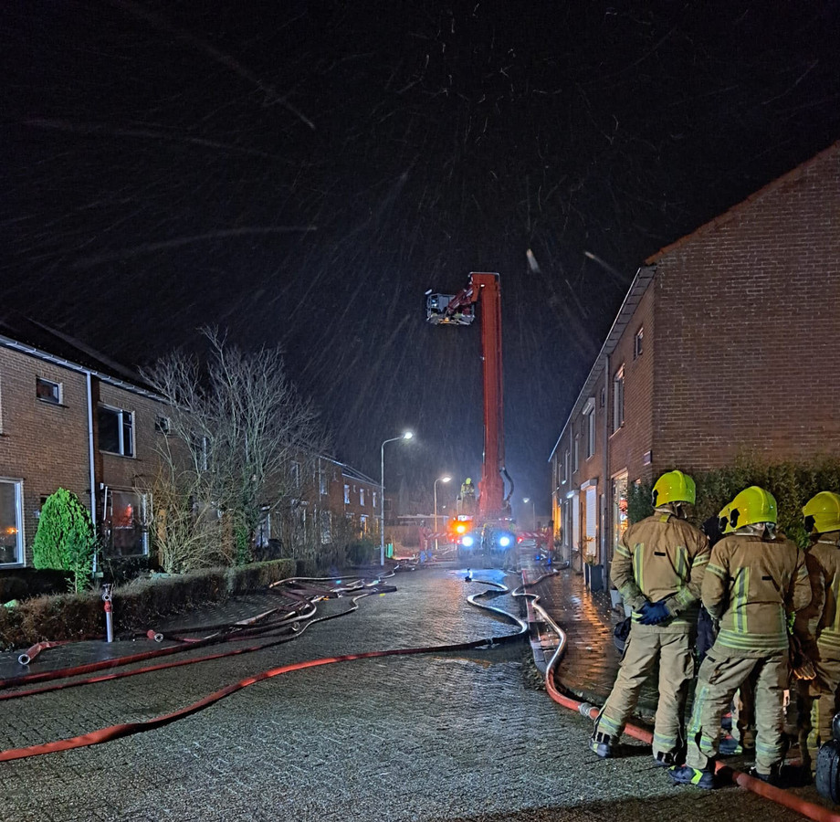 Impact van brand in Bruinisse is enorm: ‘Ze weten niks. Ze mogen zelf ... Impact van brand in Bruinisse is enorm: ‘Ze weten niks. Ze mogen zelf ...