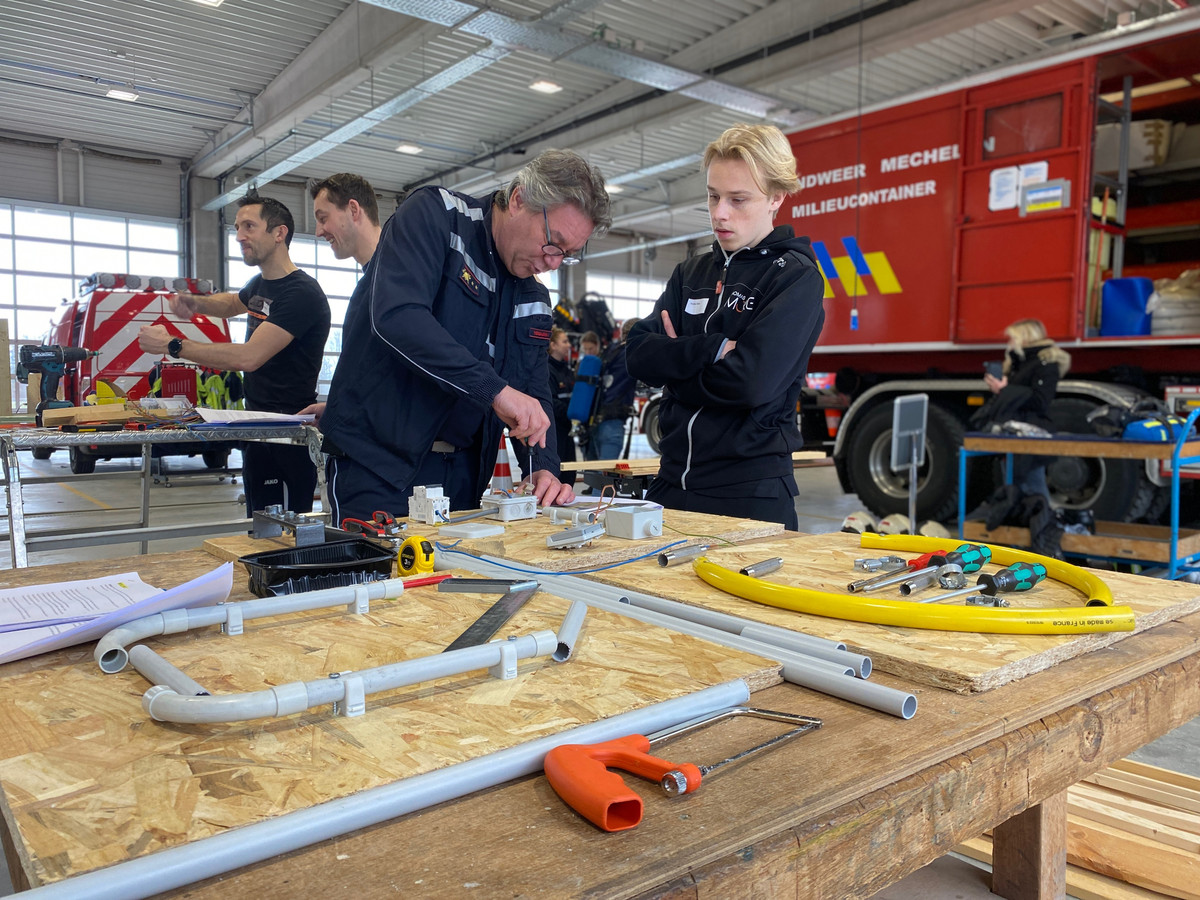 “Eerst zelf een brand meegemaakt, nu wil ik mensen helpen”: Brandweer ...