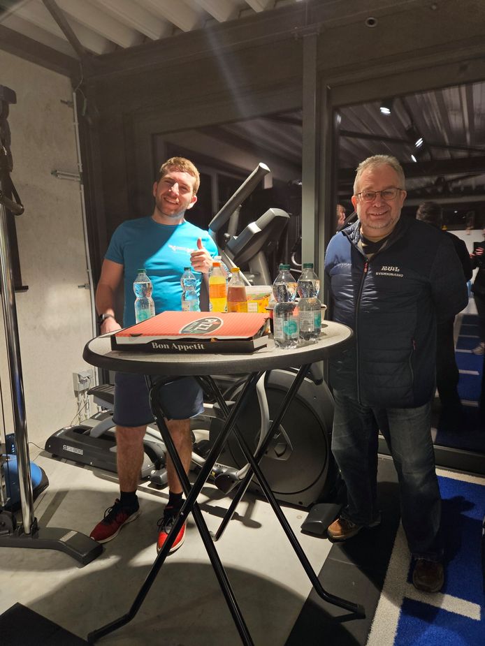 RWL maakt radio over sportief huzarenstukje: “Jonathan fietst 24 uren ...