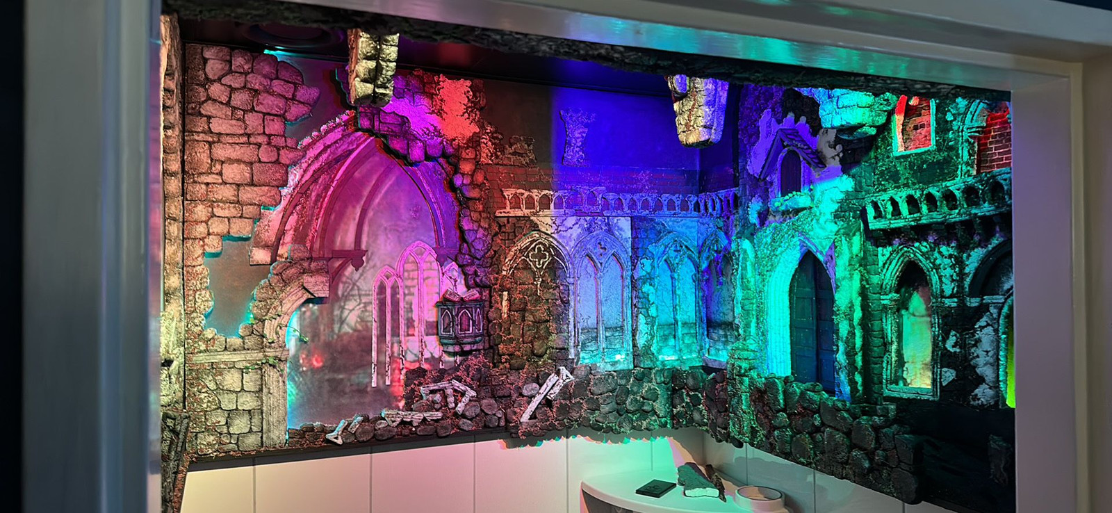 Bas (46) uit Oosterhout miste het Spookslot en gaf het een plek in zijn ...