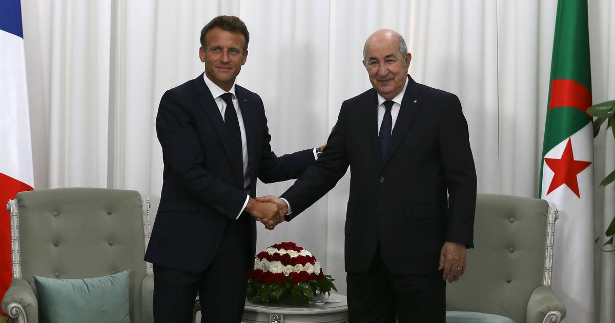 Macron reist naar Algerije om bilaterale relaties te versterken ...