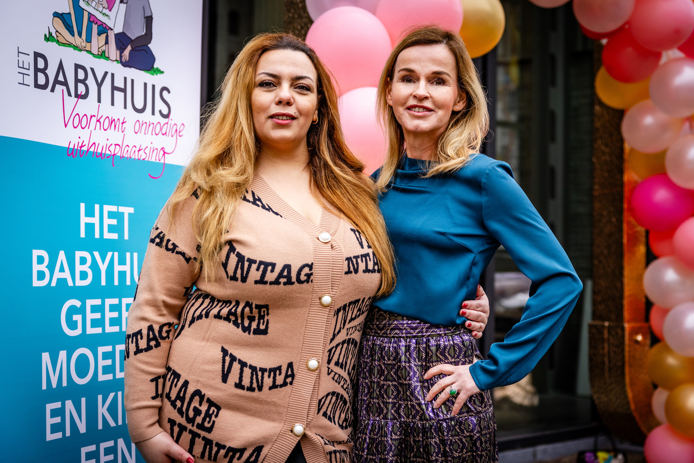 Chaima mocht haar pasgeboren baby zeven minuten vasthouden, toen werd ...