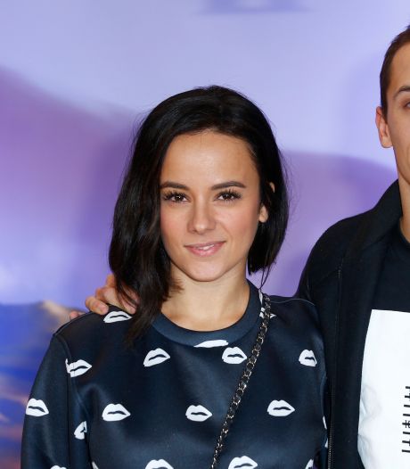 Alizée pose pour la première fois avec sa fille Annily pour une ...