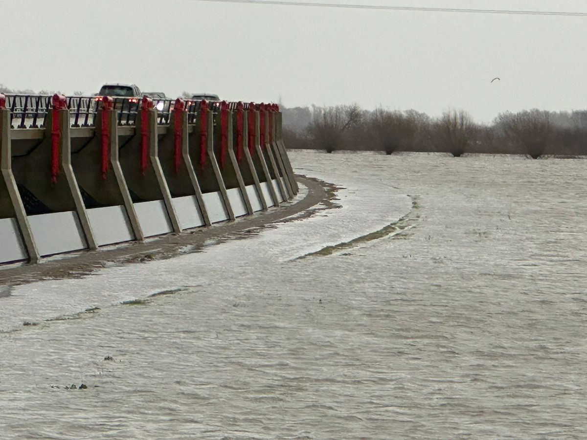 Hoogwater levert hoop sores, maar ook prachtige plaatjes op | Foto ...