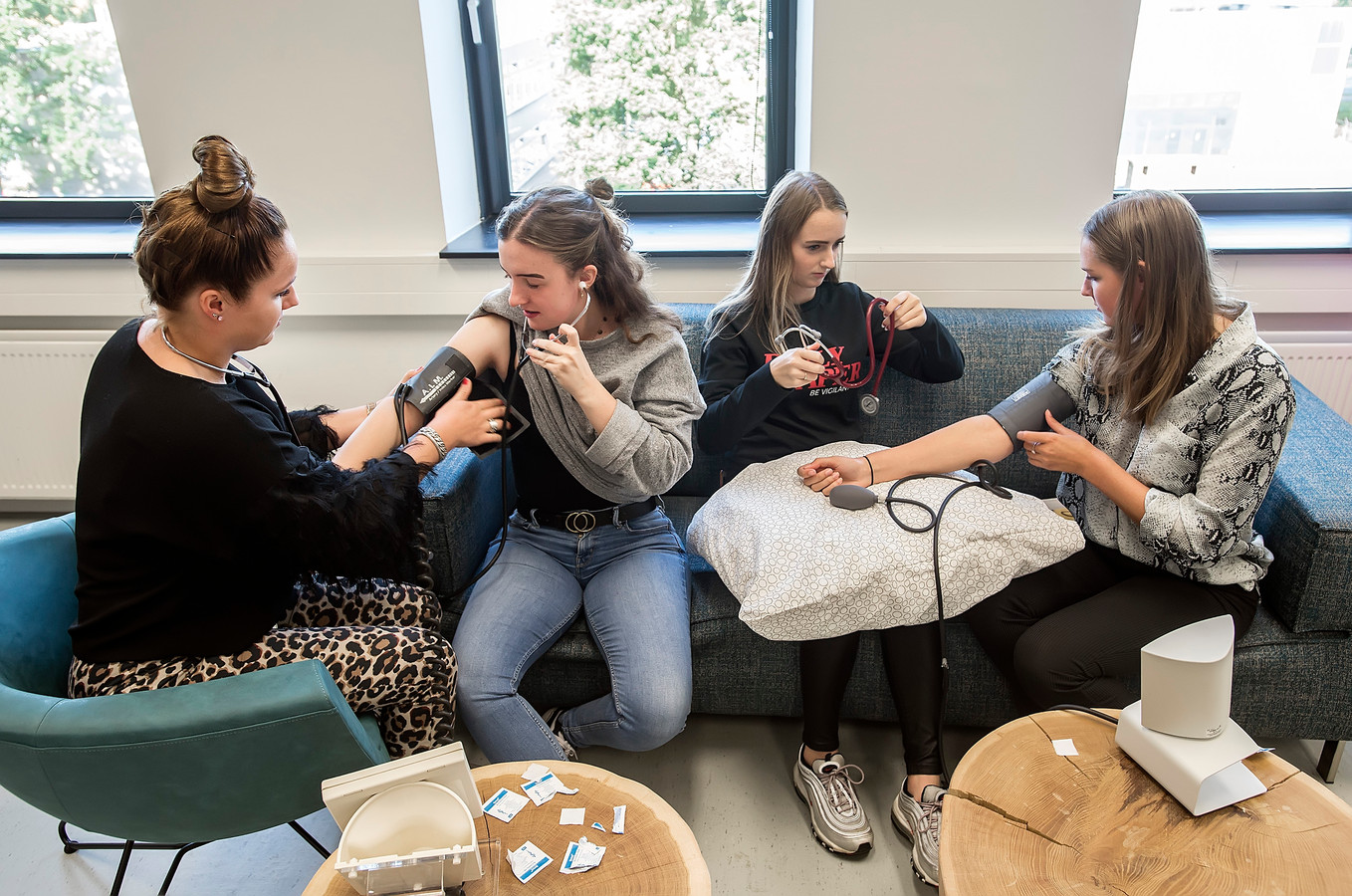 Avans ziet aantal eerstejaars verpleegkunde verdubbelen | Foto ...