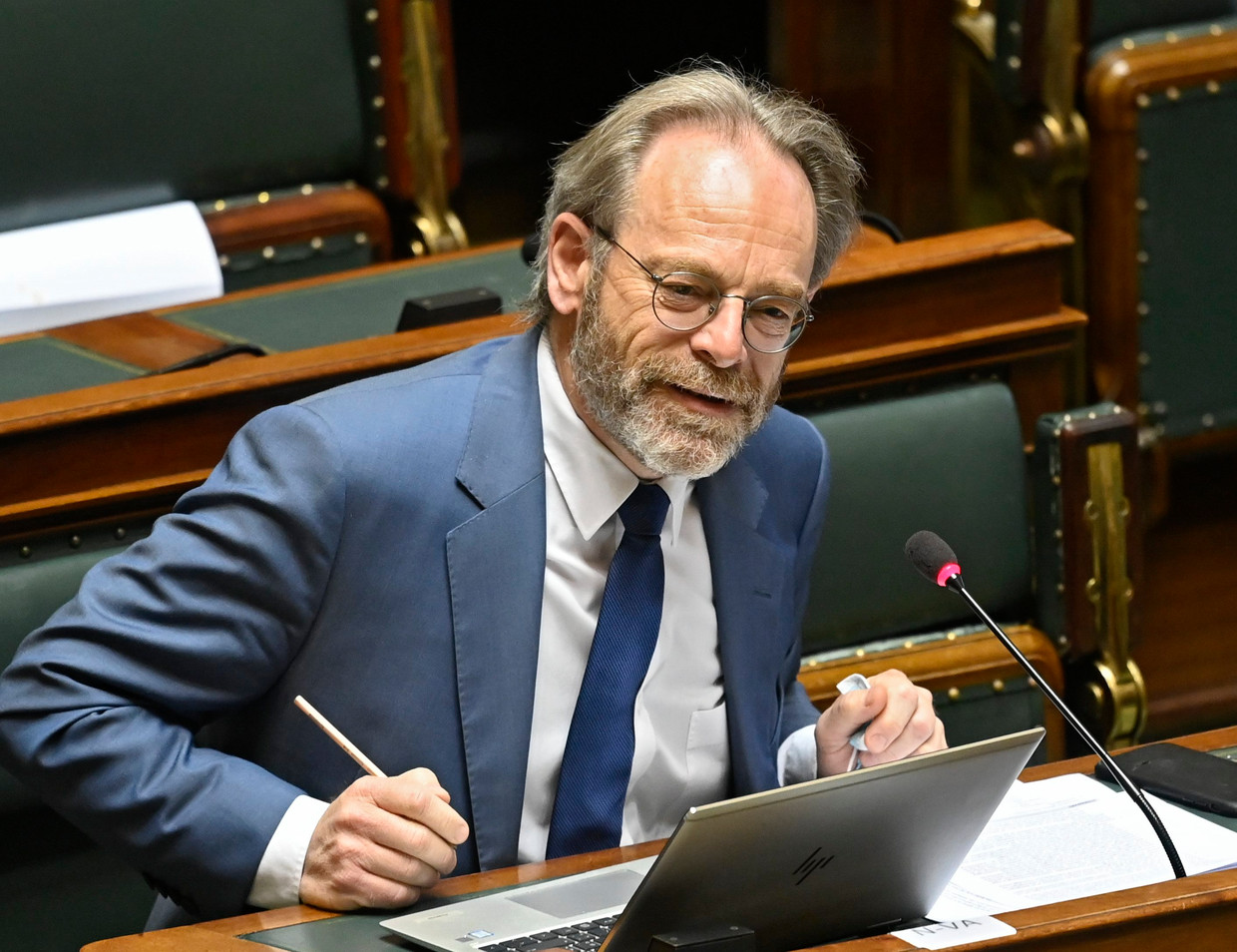 Peter De Roover (N-VA): ‘De regering kan niet vallen, want dan schiet ...